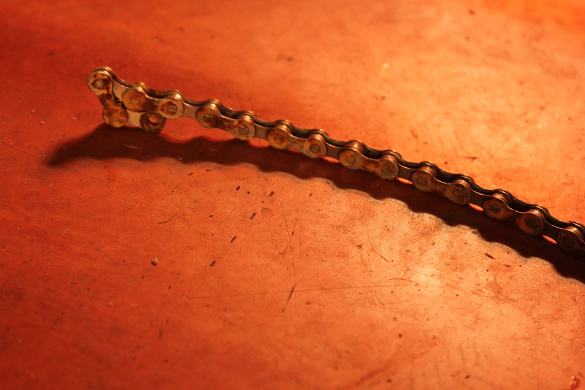 Maintenance: chain checking and replacement