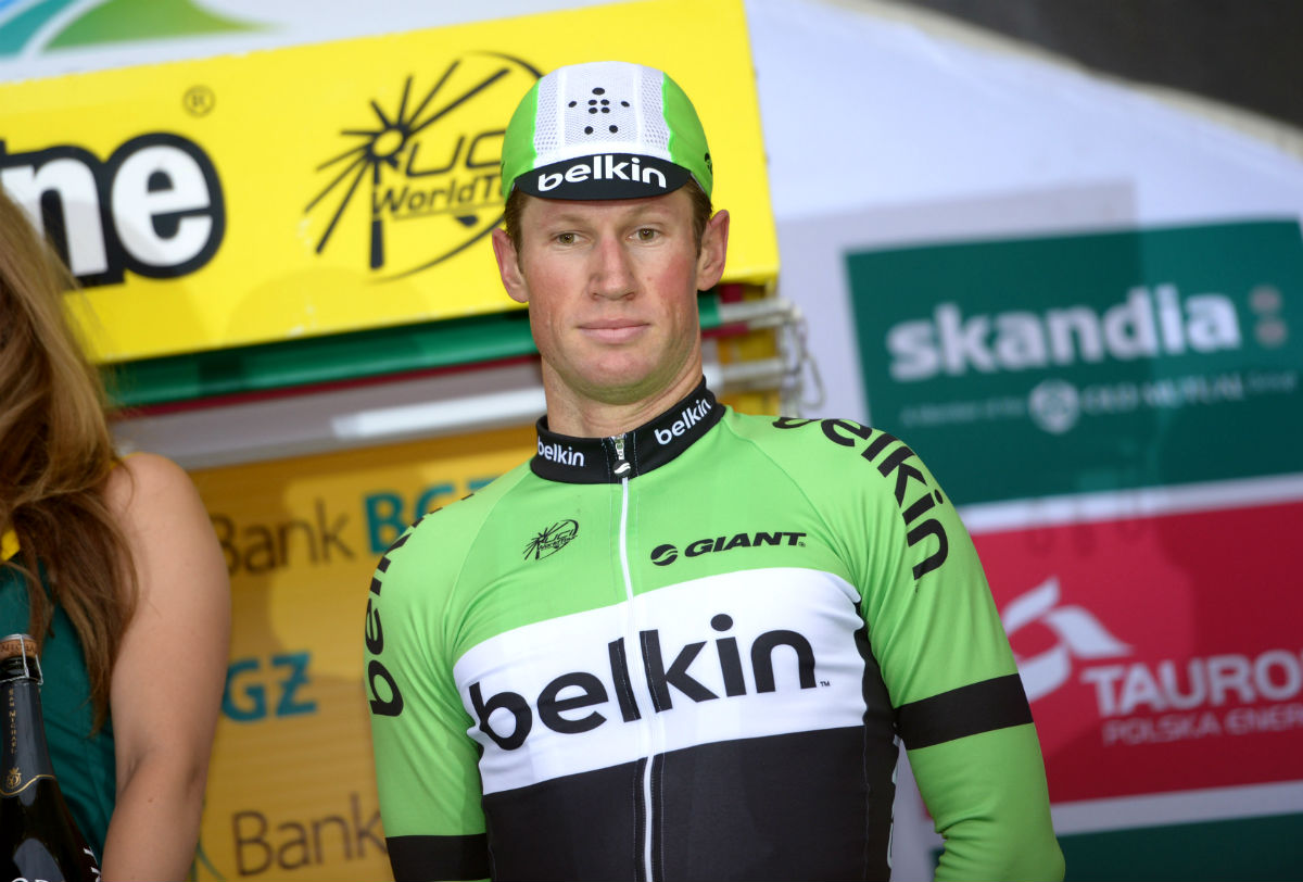 Omega Pharma-QuickStep sign Mark Renshaw and Rigober...